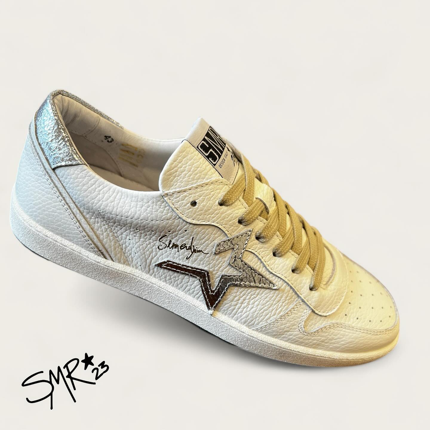 SMR23 – Sneakers i høy kvalitet med unikt design